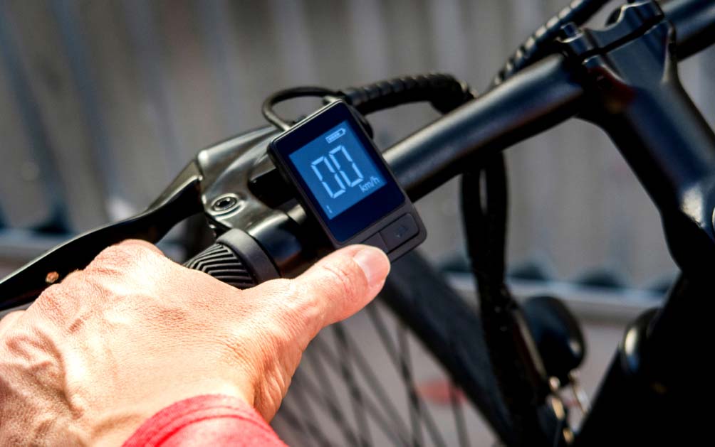 E-Bikes vs. Traditional Bikes: Which is Right for You? - MJ Cycles